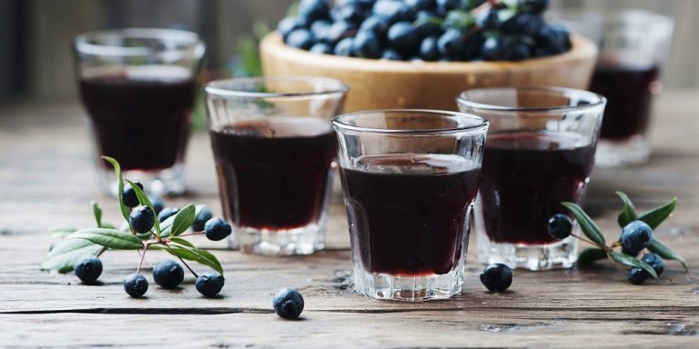 Liqueur De Myrte - La Meilleure Recette